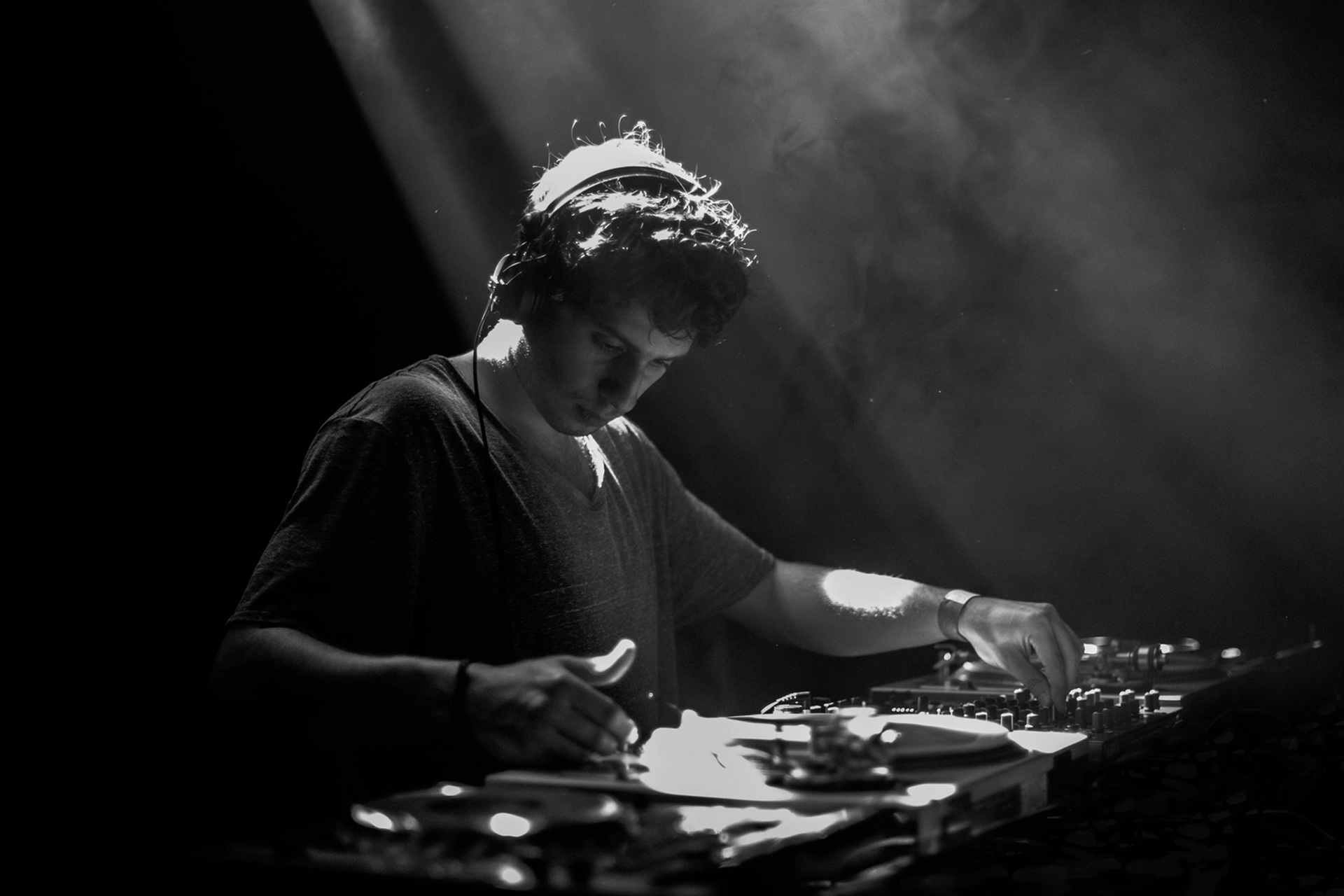 Mlada nada DJ scene Varhat u Beogradu ove subote | Grotto - The Way Of ...